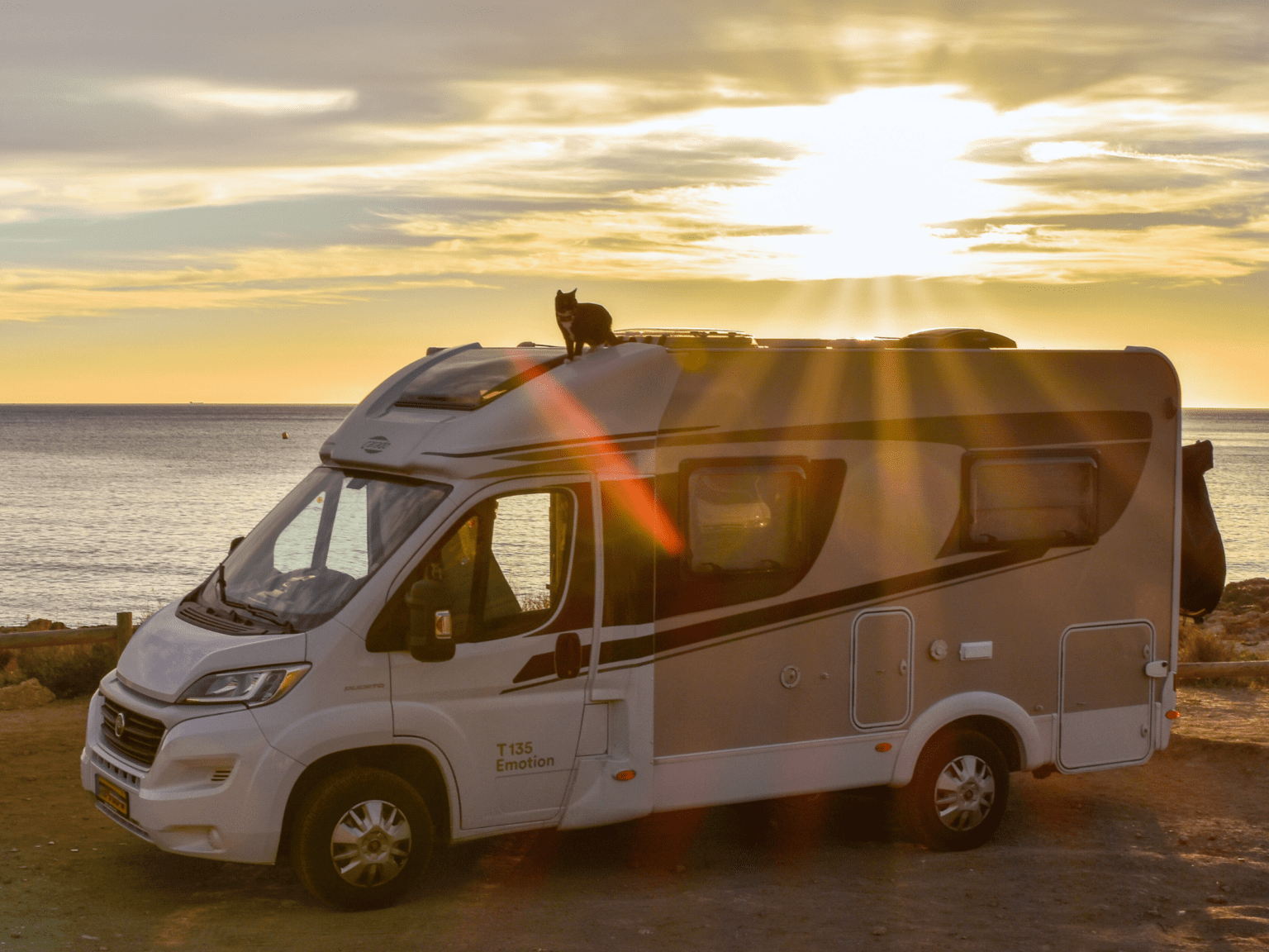 Met een zelfgebouwde camper op pad: ultieme droom? | Gastblog